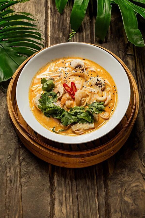 Dim Sum Bar Asian Food - tradycyjne pierożki Dim Sum i nie tylko